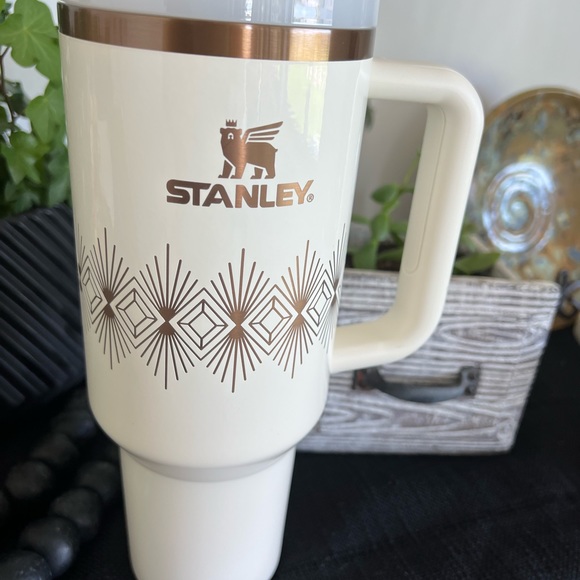 Stanley | Kitchen | Stanley Deco Collection Quencher H2 Flowstate ...